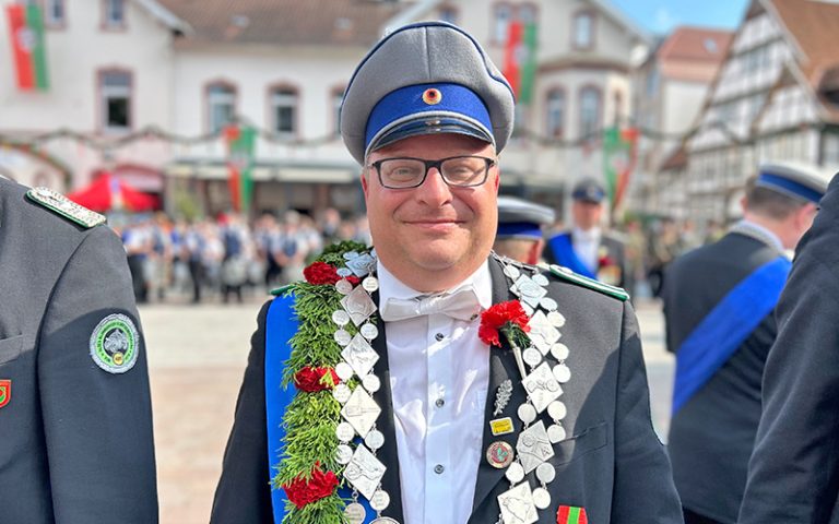Jens Stohlmann ist neuer Schützenkönig - BLOMBERG [er] LEBEN